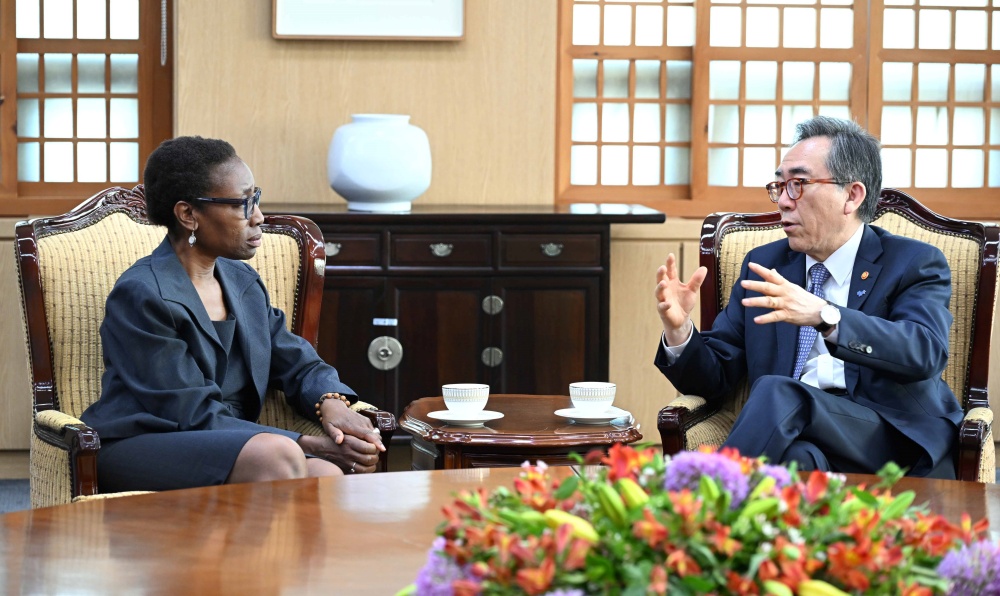 Minister of Foreign Affairs Meets with President of International ...